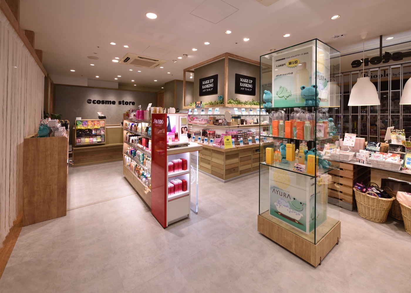 ＠cosme store 町田マルイ店 | 株式会社バウハウス丸栄 | 店舗デザイン、店舗設計、店舗内装